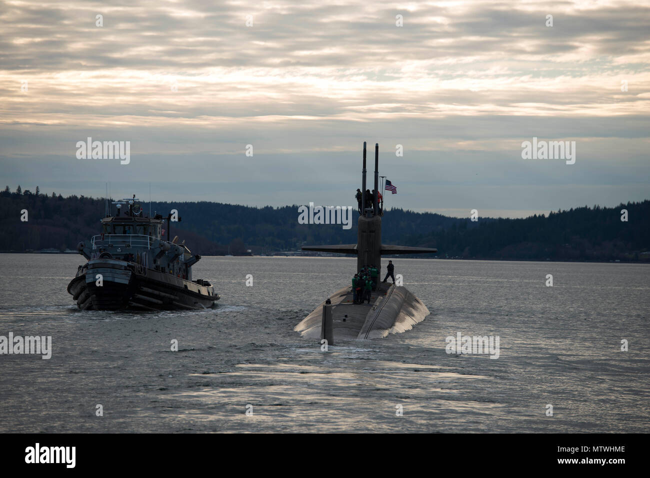 The Los Angeles-class fast-attack submarine USS Olympia (SSN 717 ...
