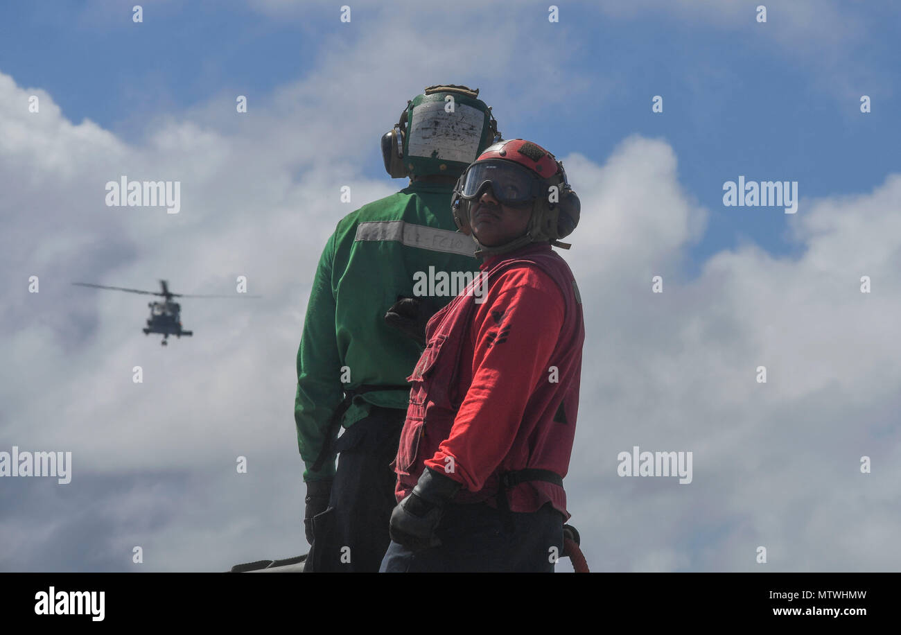 170130-N-RM689-434 PACIFIC OCEAN (Jan. 30, 2017) Aviation Ordnanceman ...