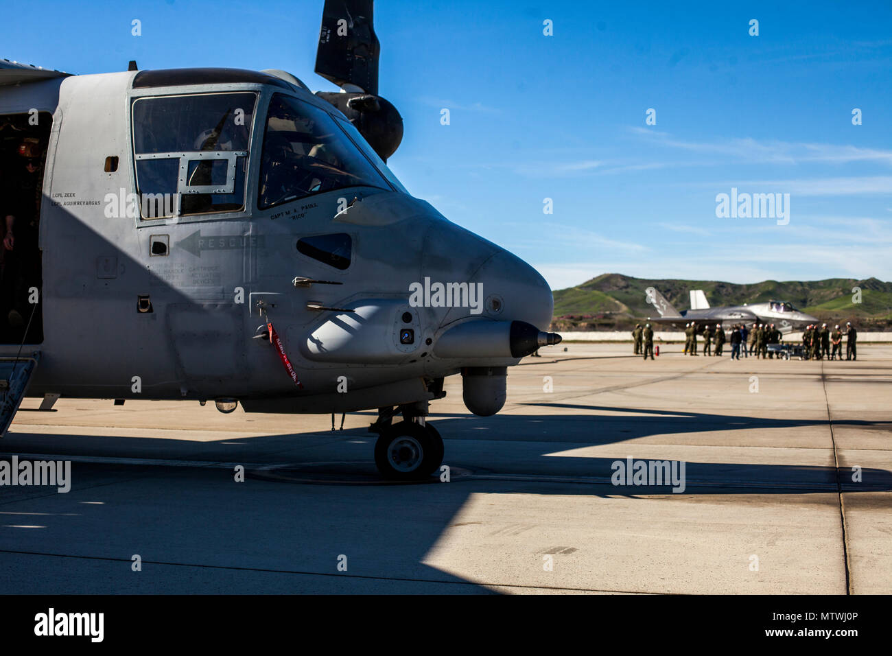 The U.S. Marine Corps F-35A Lightning II demonstrates aerial refueling ...