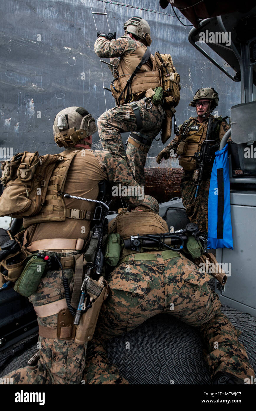 Marines with the Maritime Raid Force, 31st Marine Expeditionary Unit ...