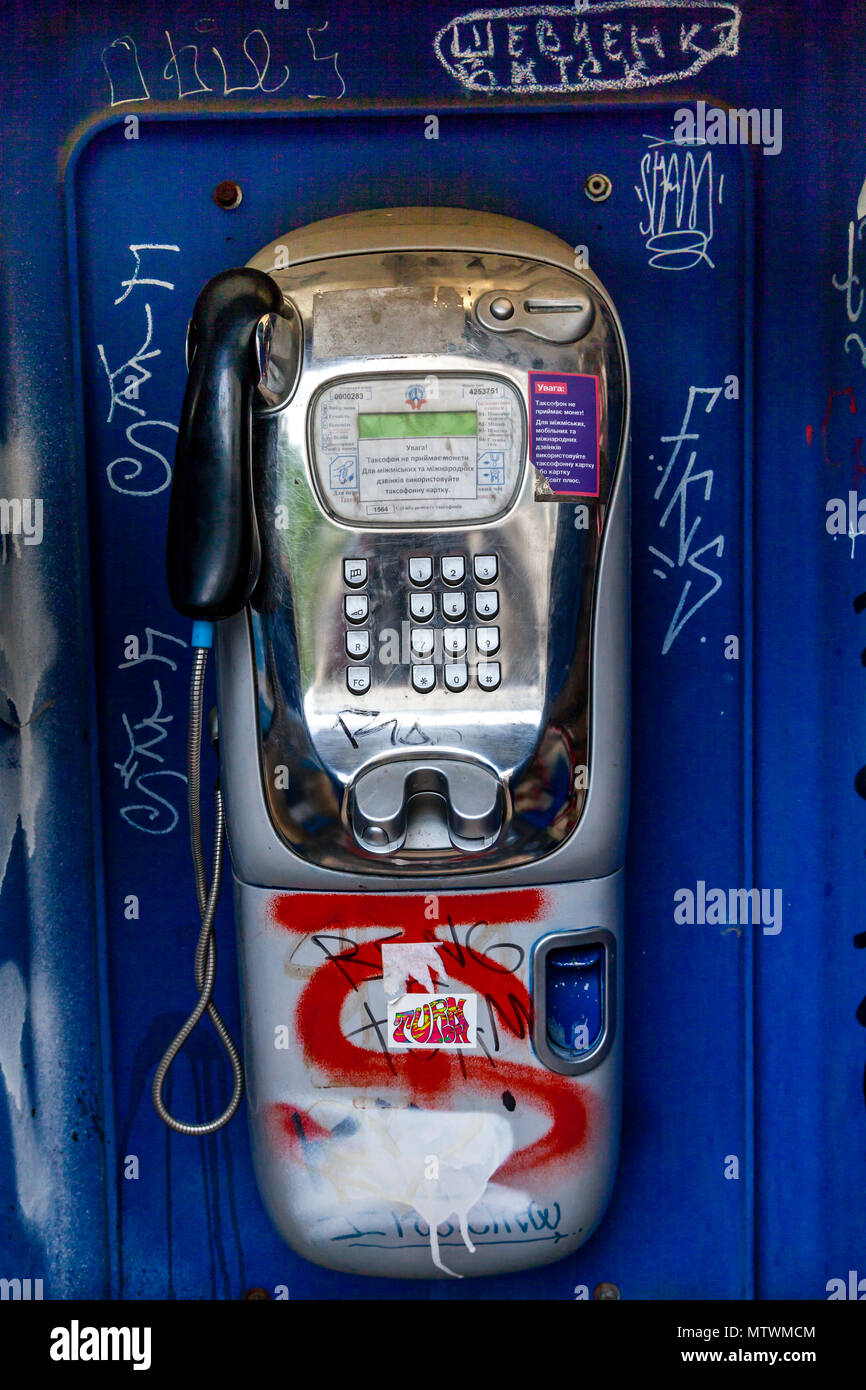 Ukraine graffiti hi-res stock photography and images - Alamy