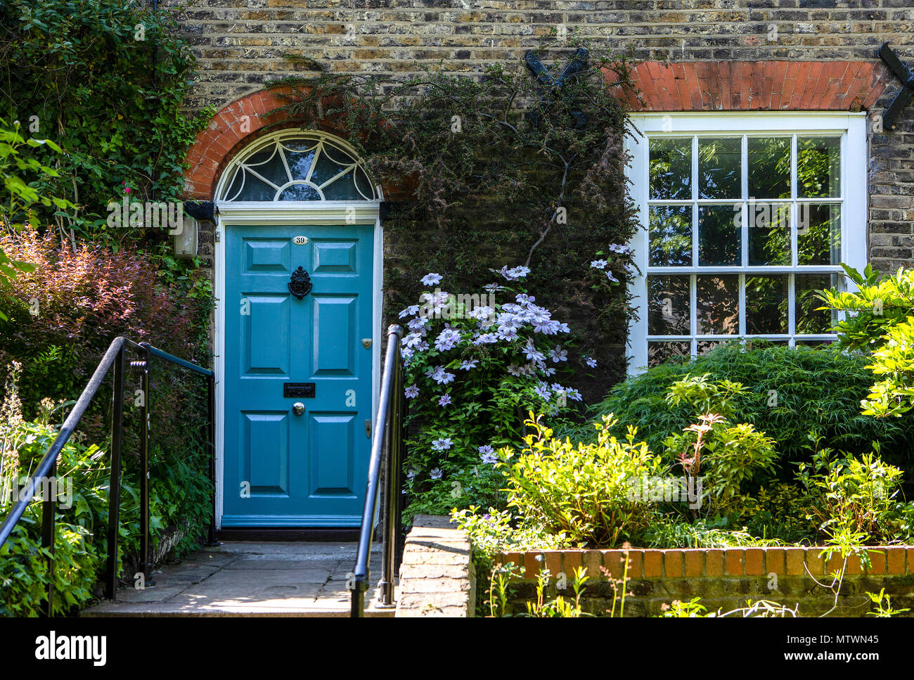 Hampstead: Flask walk Stock Photo - Alamy