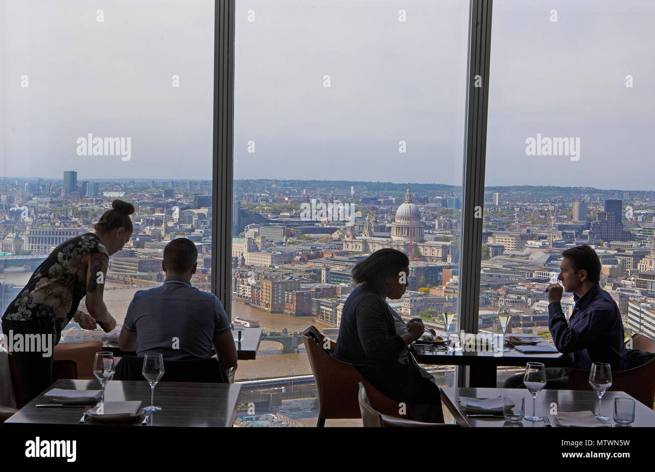 The Oblix restaurant at the Shard Stock Photo - Alamy