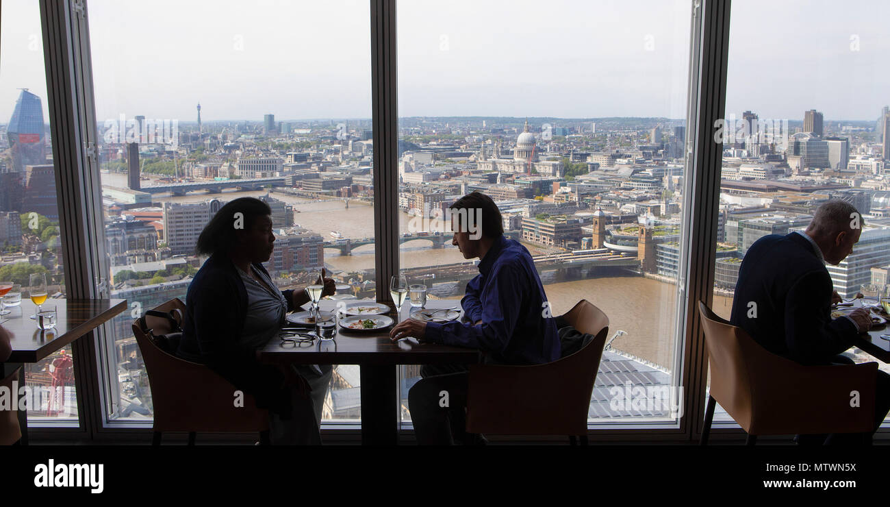 Oblix shard hi-res stock photography and images - Alamy