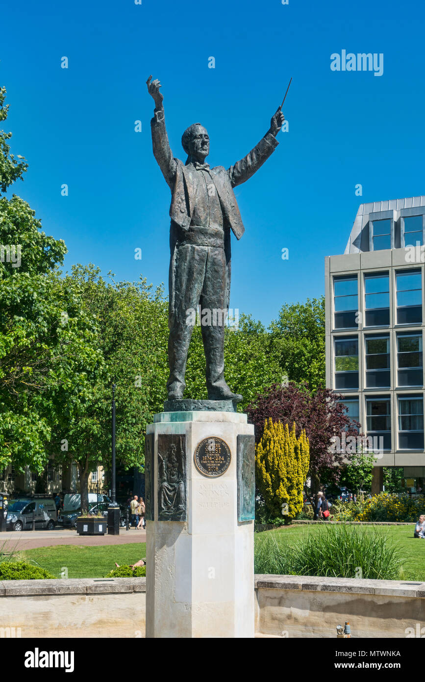 Gustav Holst Statue Cheltenham Stock Photos & Gustav Holst Statue ...
