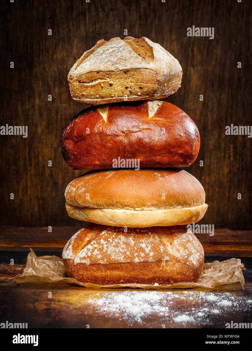 Vintage family dinner table hi-res stock photography and images - Alamy