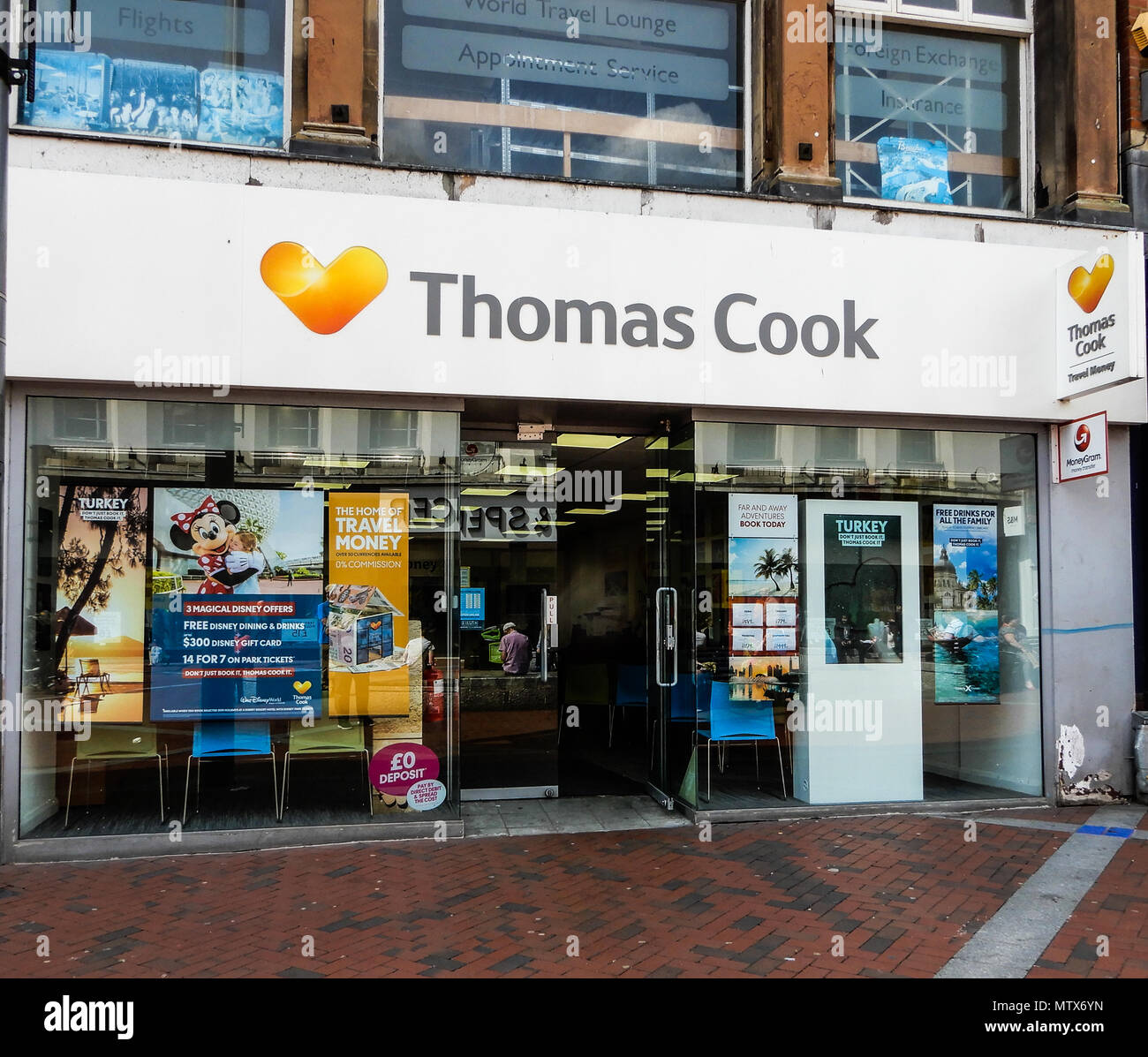 Thomas cook store sign hi-res stock photography and images - Alamy