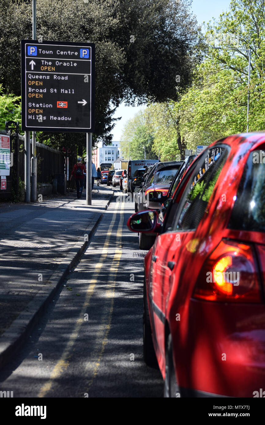 Reading berkshire traffic jam hi-res stock photography and images - Alamy