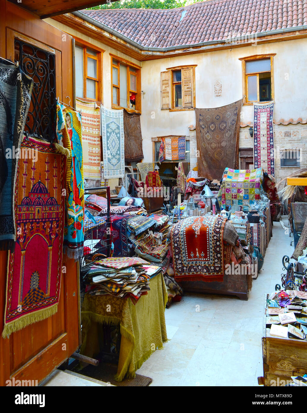 Souvenir shop pakistan hi-res stock photography and images - Alamy