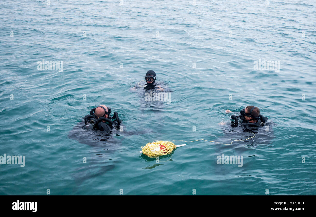 Dive rig hi-res stock photography and images - Alamy