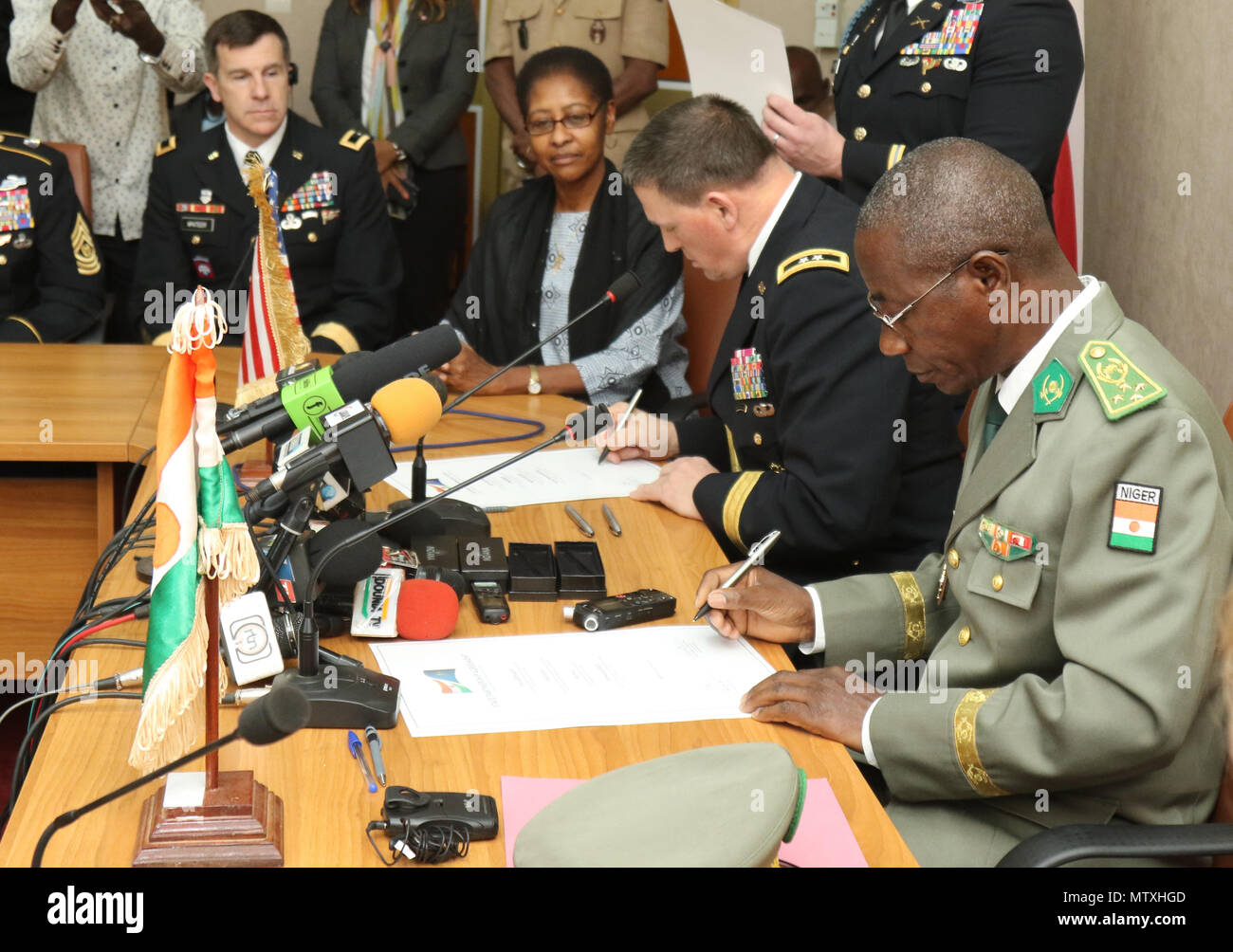 NIAMEY, Niger - Maj. Gen. Courtney P. Carr, the Adjutant General of ...