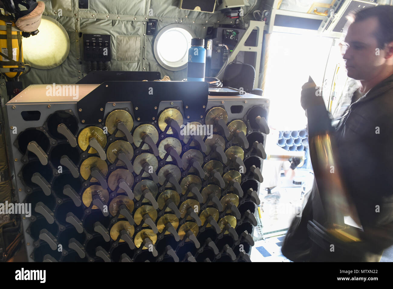 105mm shells hi-res stock photography and images - Alamy