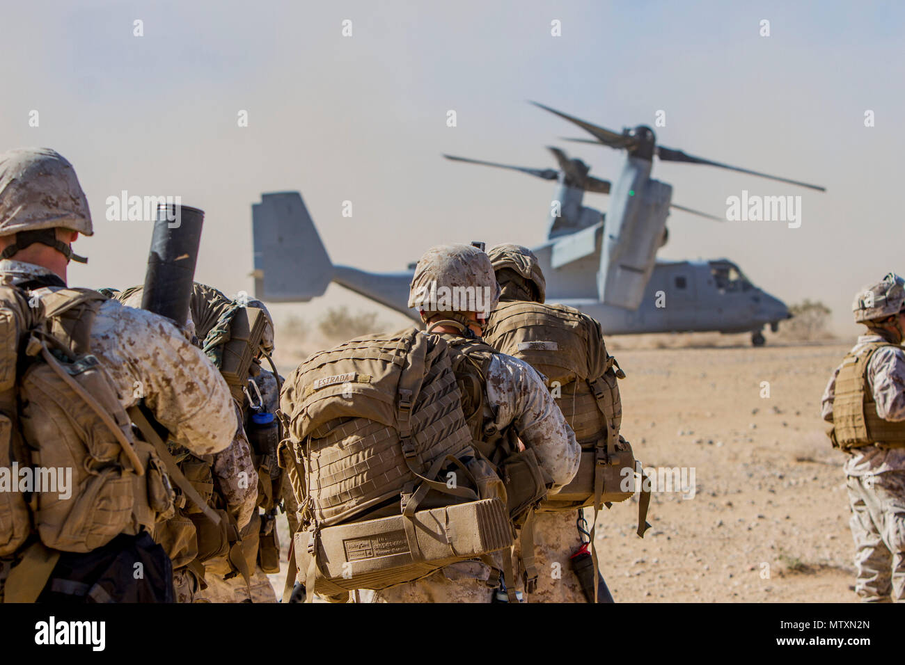 Marines with 1st Battalion, 7th Marine Regiment, 1st Marine Division ...