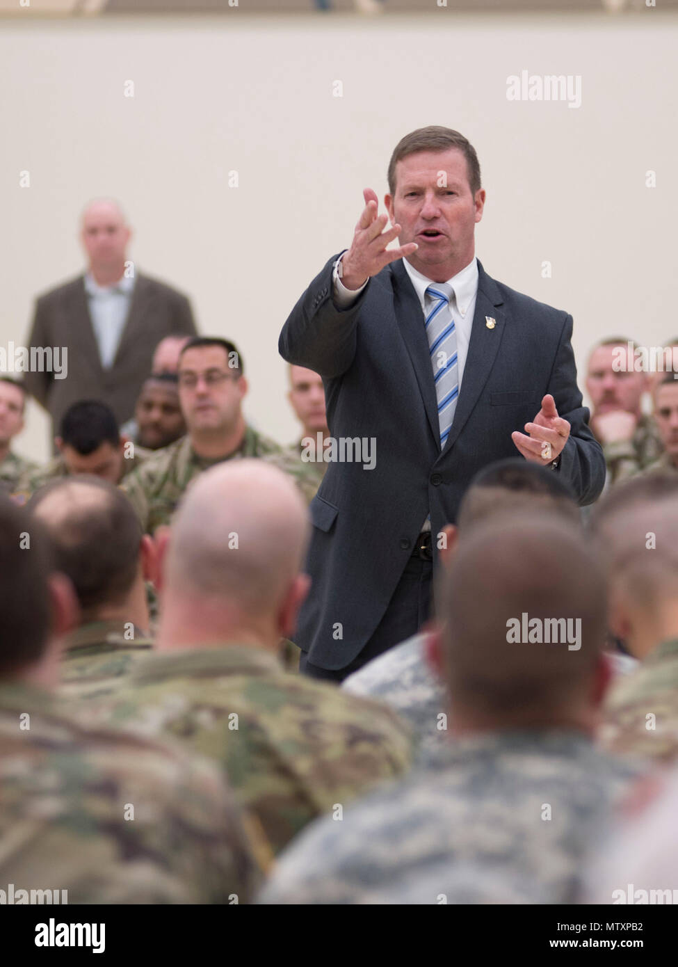 Sgt. Maj. of the Army (Retired), Kenneth O. Preston, speaks with ...