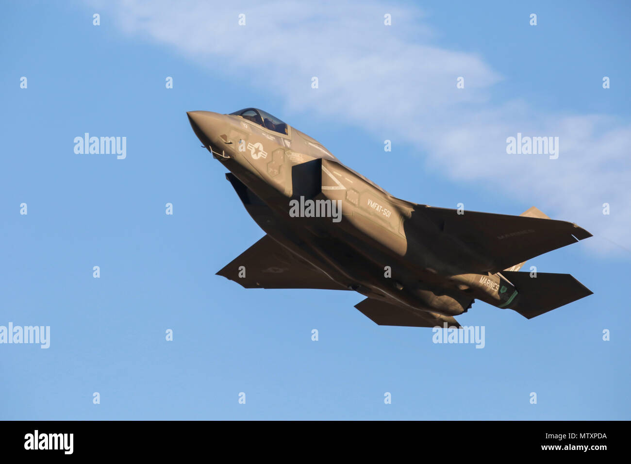 An F-35B Lightining II piloted by Capt. Robert Reddy takes off from ...