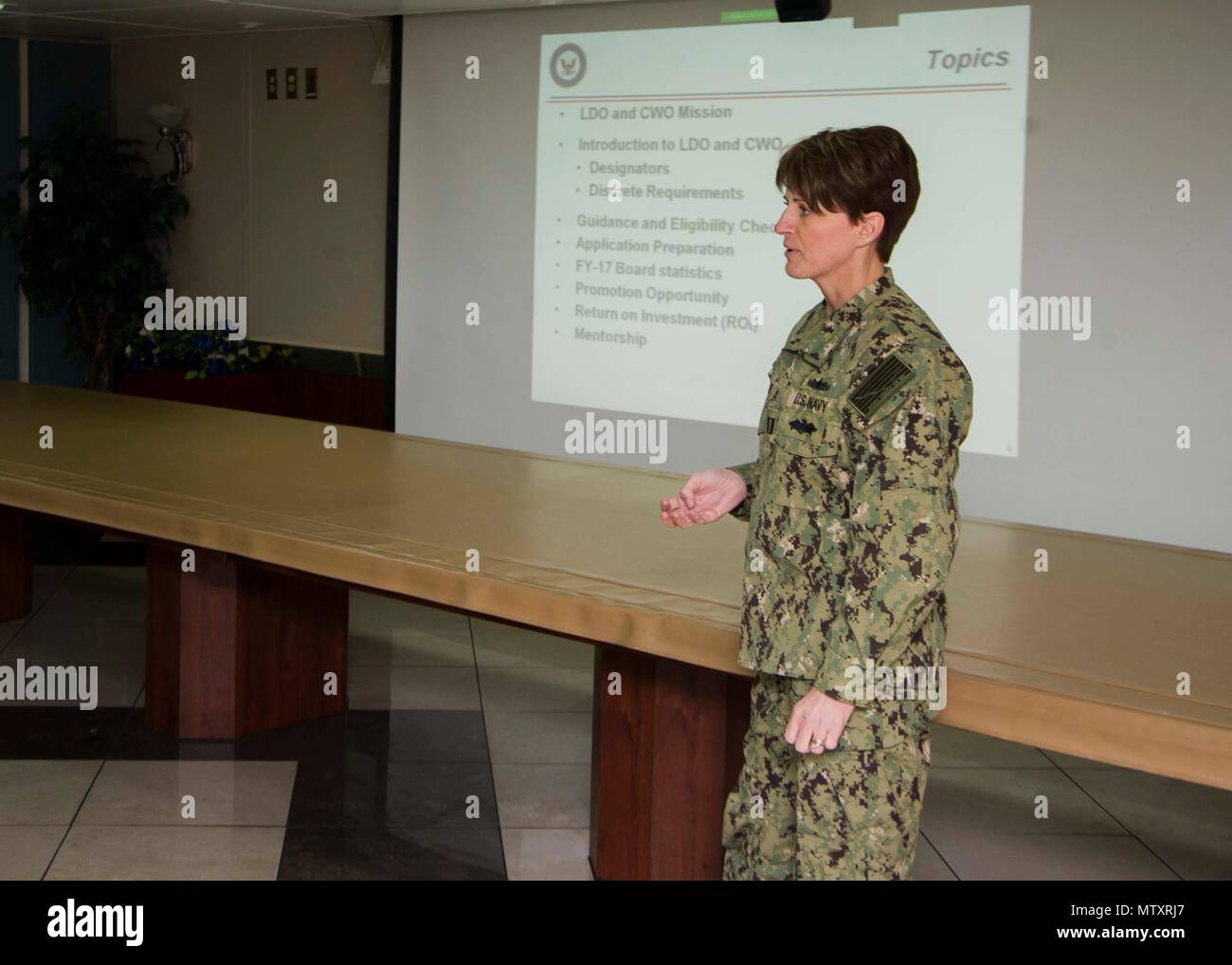 Lt holly taylor hi-res stock photography and images - Alamy