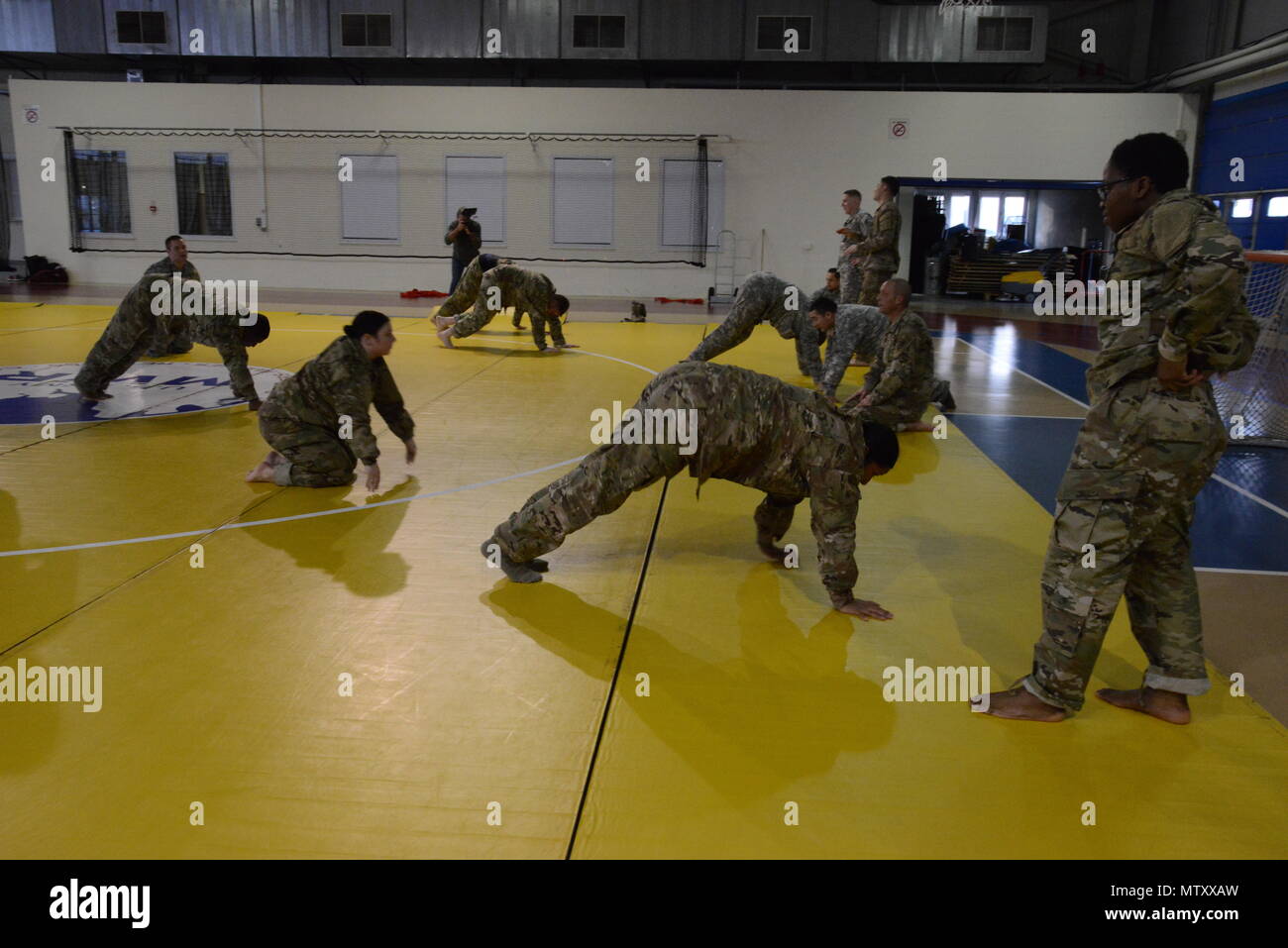 U.S. Soldiers with Allied Forces North Battalion (AFNORTH), U.S. Army ...