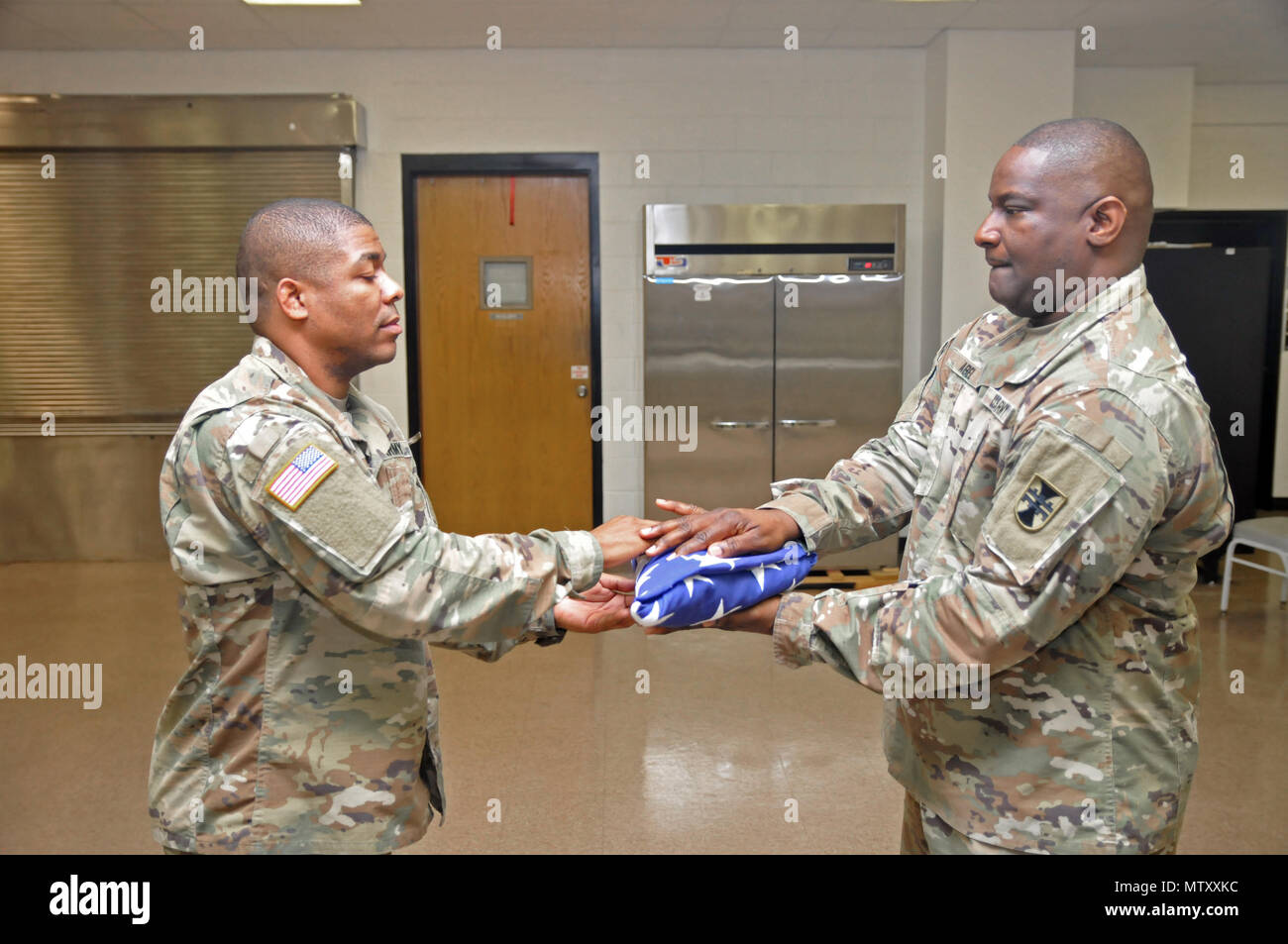 U.S. Army Reserve Soldiers Sgt. 1st Class Jeremy Reed, left, and Sgt ...