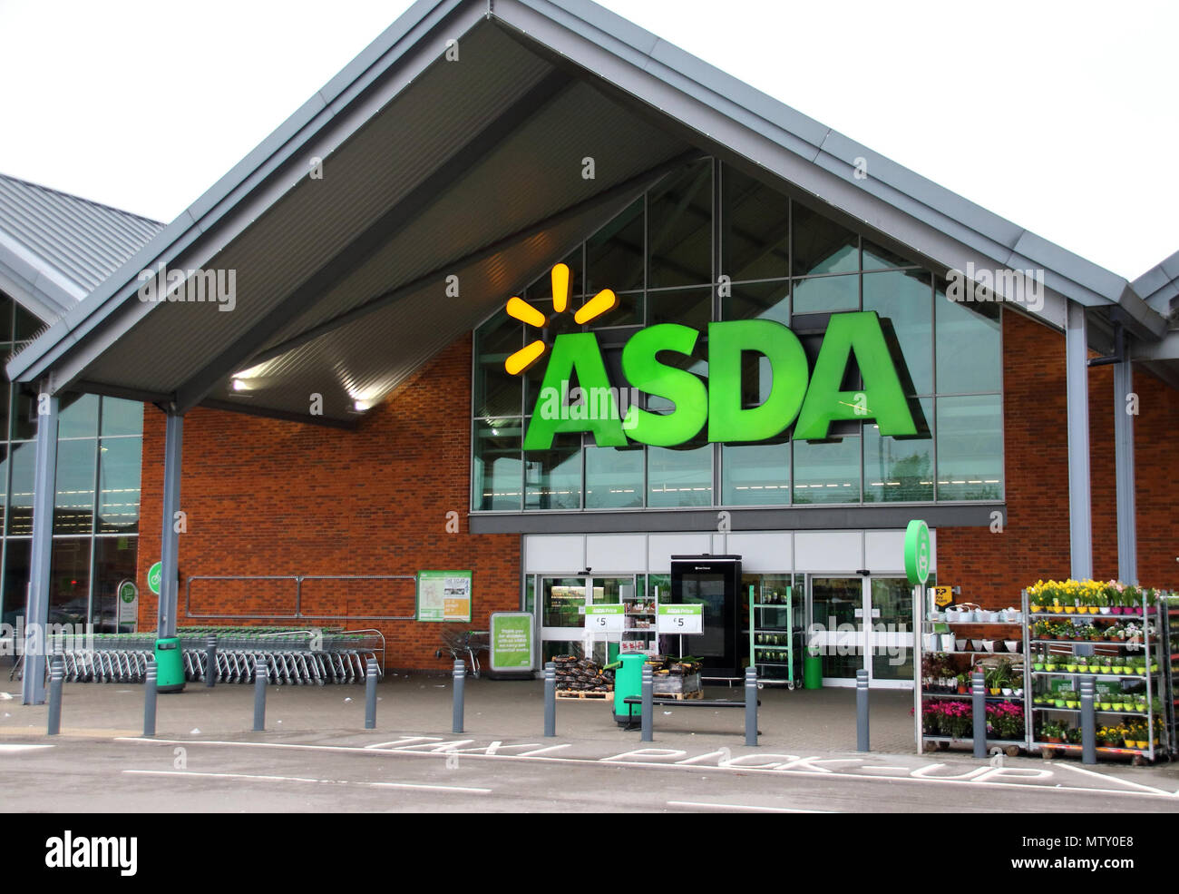 Asda vans hi-res stock photography and images - Alamy