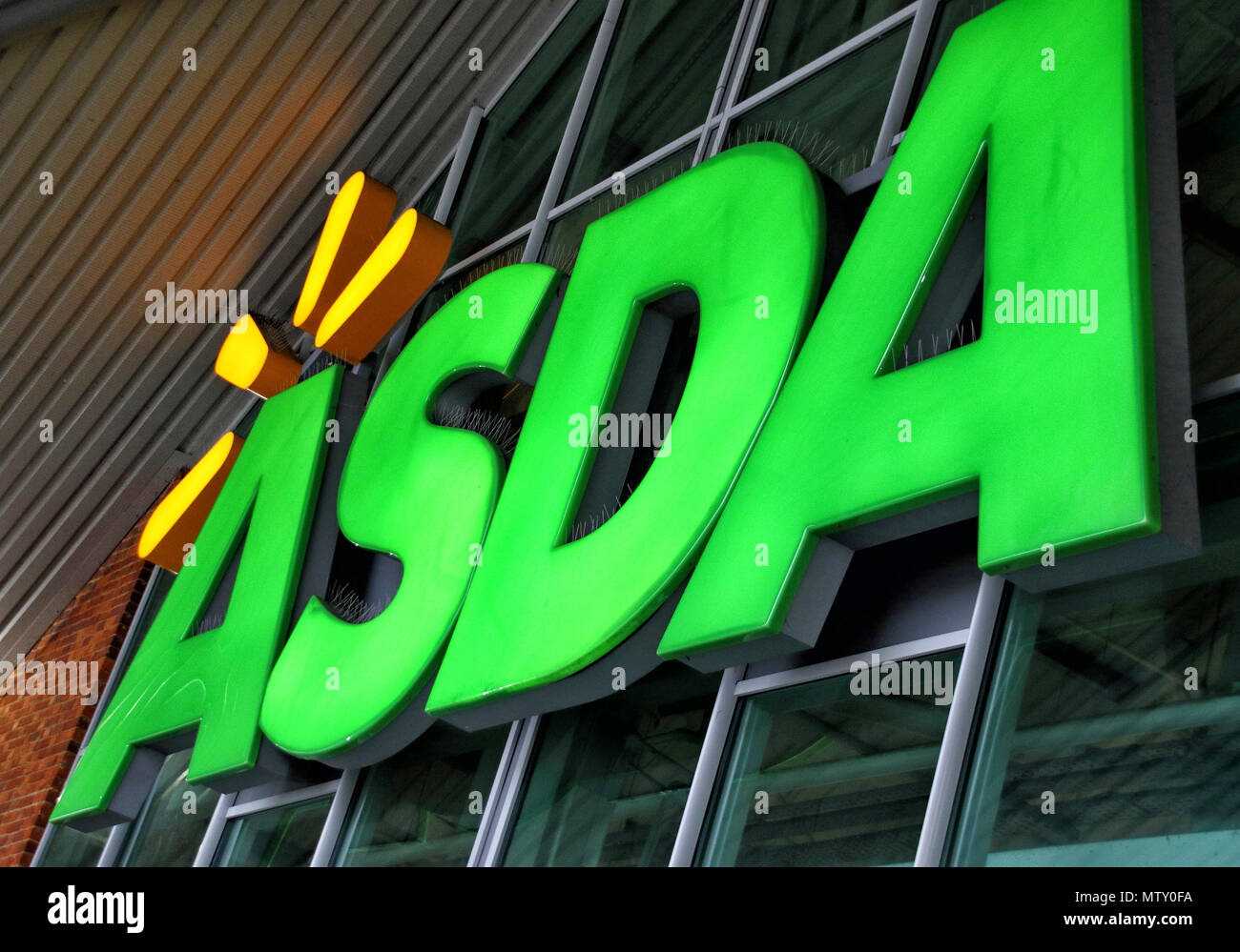 Asda vans hi-res stock photography and images - Alamy