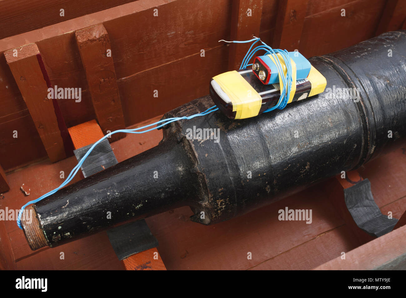 IED (improvised explosive device) with 125mm Tank HEAT Projectile Stock ...