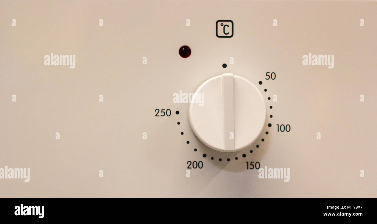 Setting up electric oven hi-res stock photography and images - Alamy