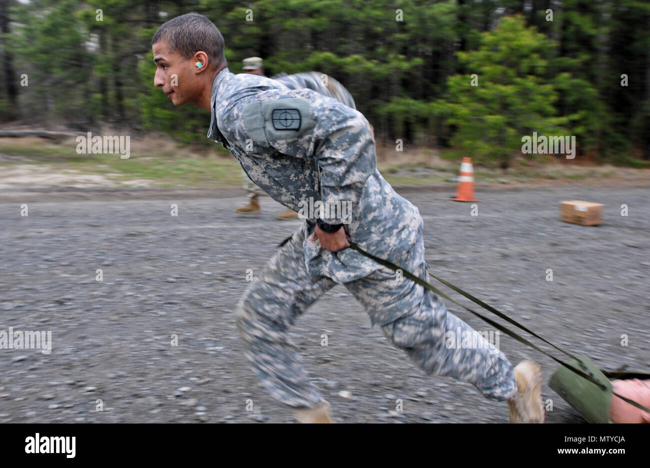 Litter drag hi-res stock photography and images - Alamy