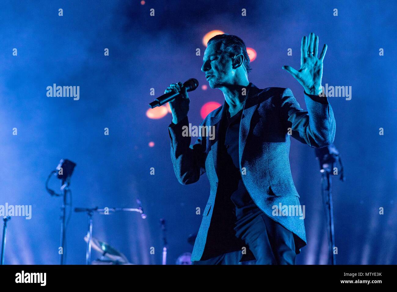 Dave gahan depeche mode 2018 hi-res stock photography and images - Alamy