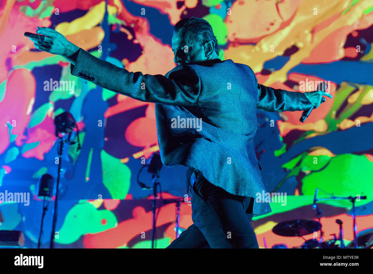 Dave gahan 2018 hi-res stock photography and images - Alamy