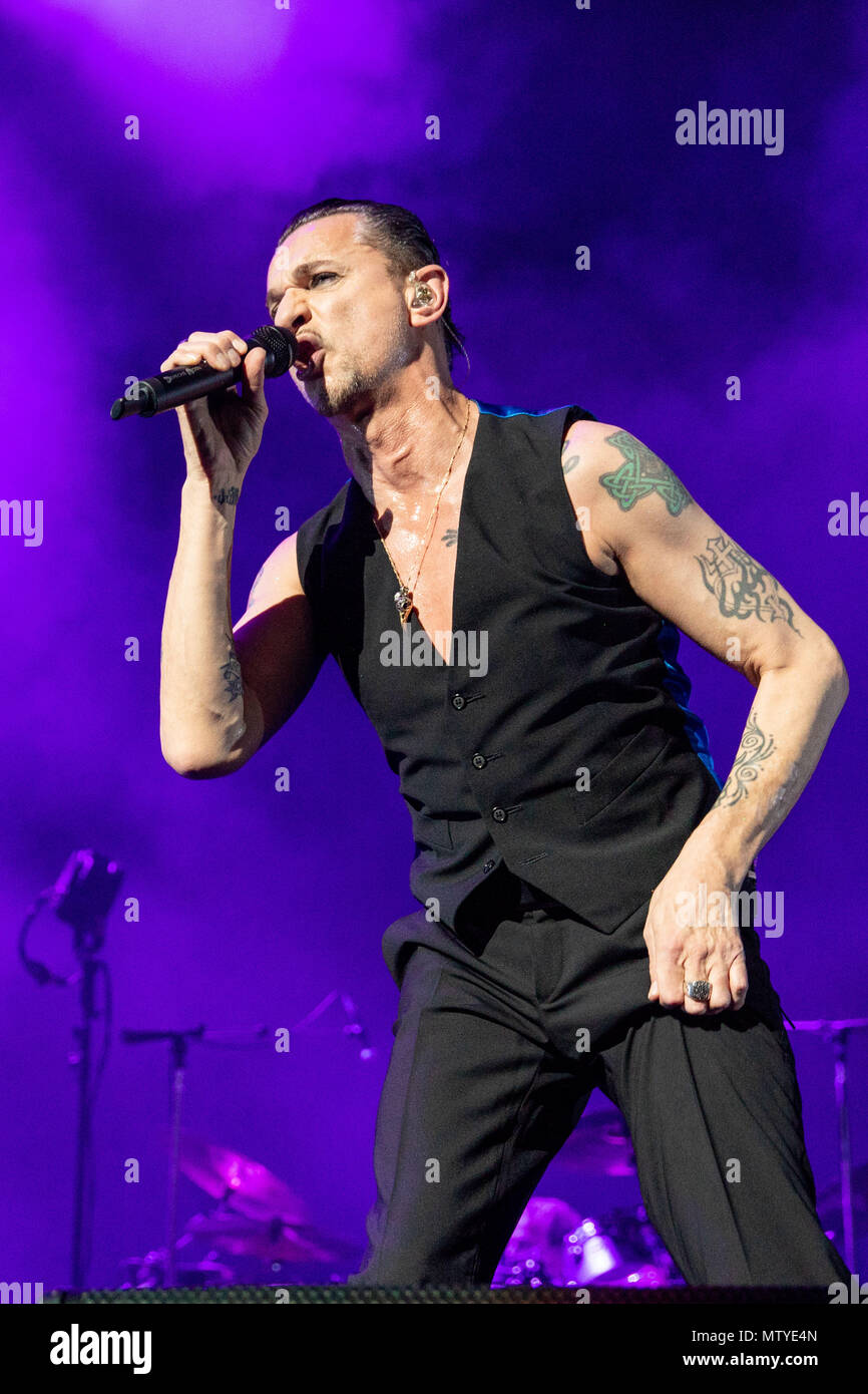 Sacramento, California, USA. 24th May, 2018. DAVE GAHAN of Depeche Mode ...