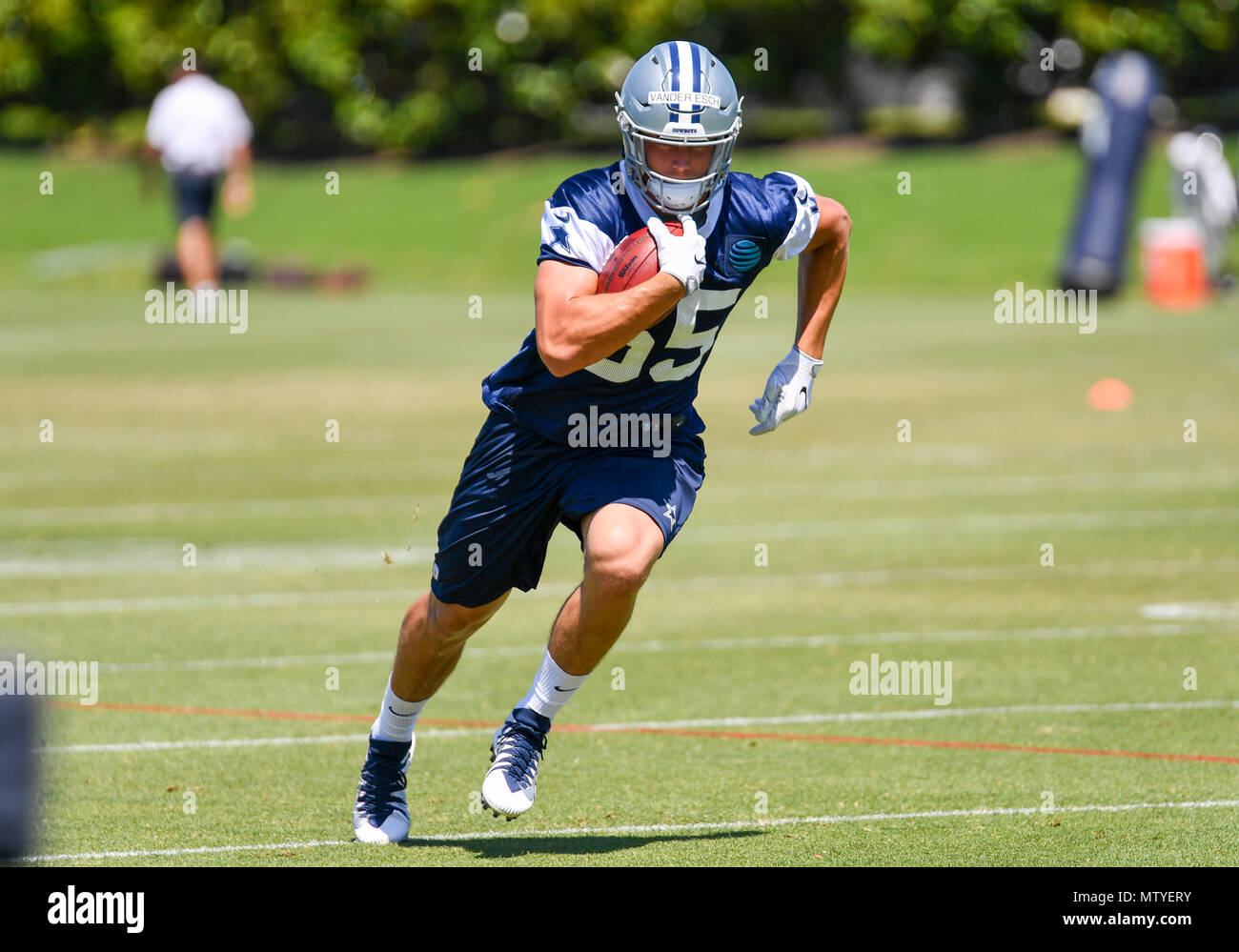 May 30, 2018: Dallas Cowboys linebacker Leighton Vander Esch #55 works ...