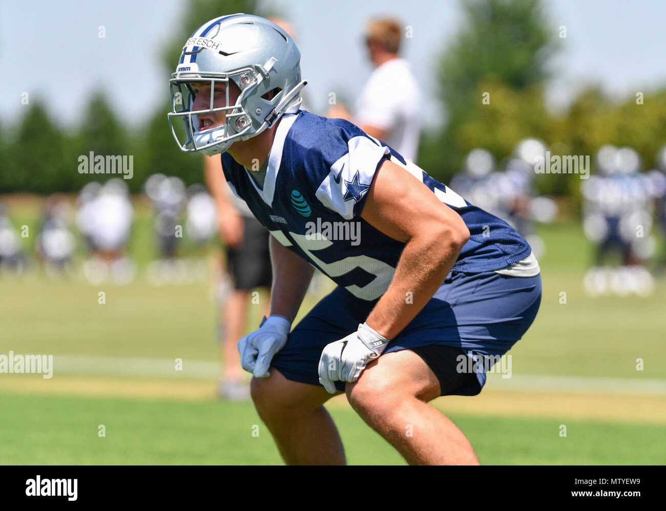 May 30, 2018: Dallas Cowboys linebacker Leighton Vander Esch #55 works ...
