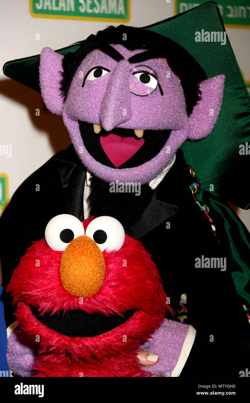 New York City, New York, USA. 30th May, 2018. Sesame Street characters ...