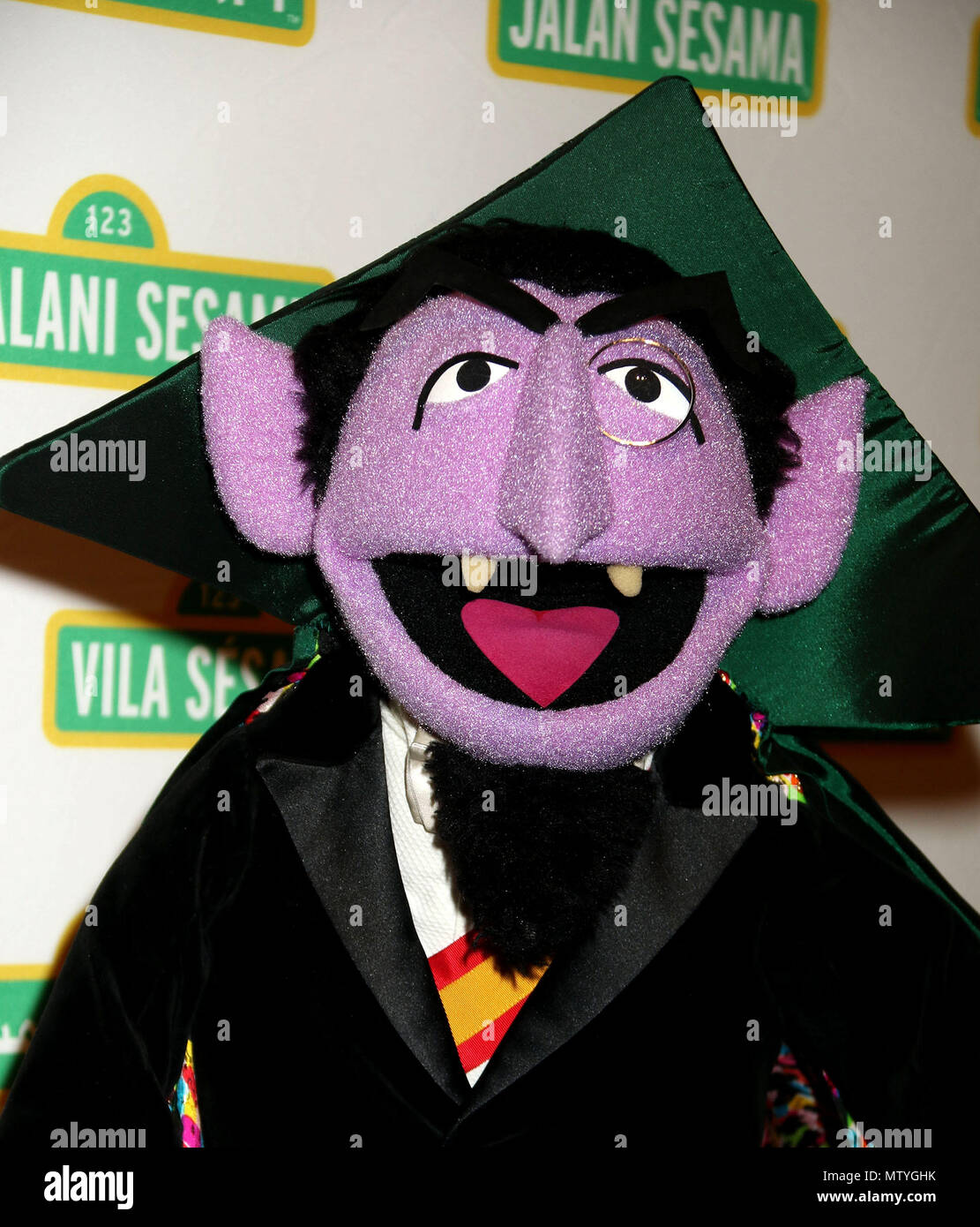 The Count Sesame Street Characters Count Von Count Transparent