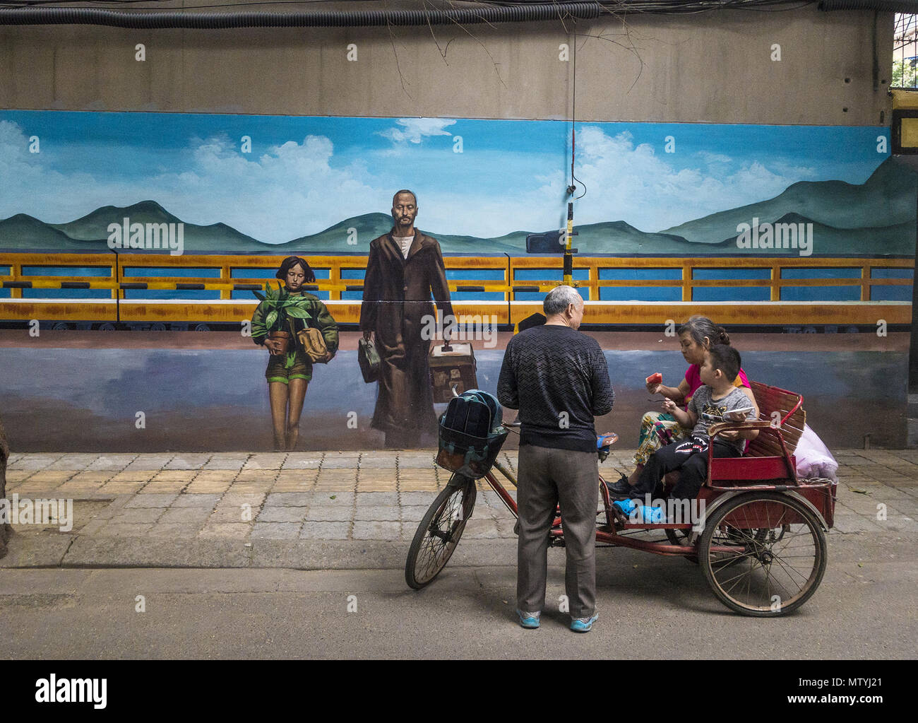 Chengdu, Chengdu, China. 31st May, 2018. Chengdu, CHINA-Paintings of ...