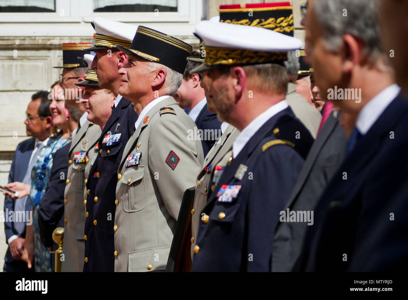 French air force officers hi-res stock photography and images - Alamy