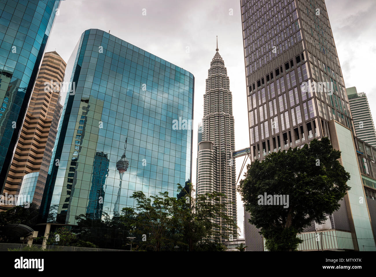City skyline and Petronas Twin Towers, Kuala Lumpur, Malaysia Stock ...