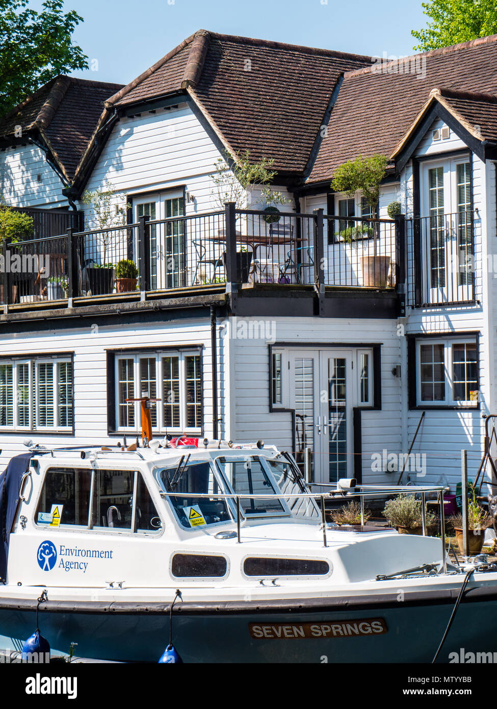 Environment agency environment agency hi-res stock photography and ...