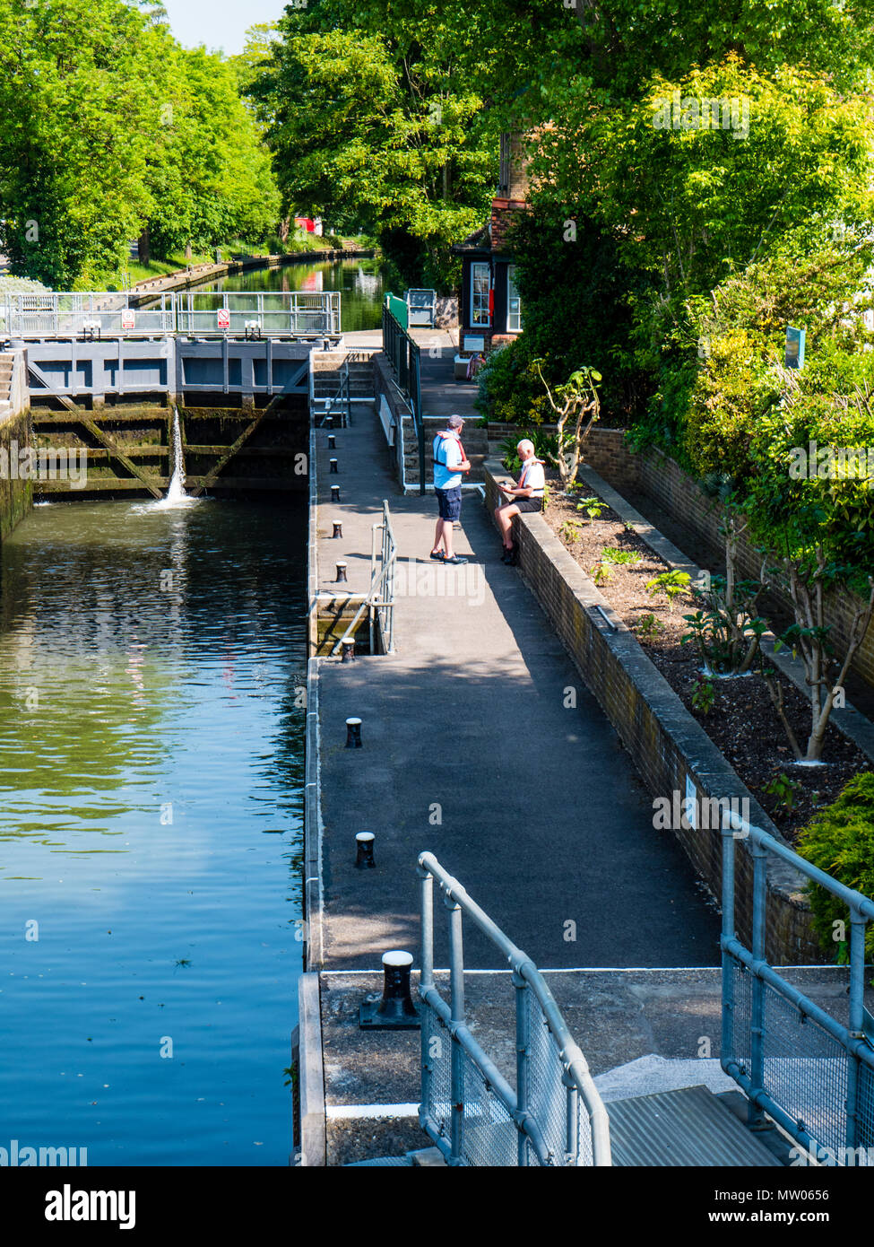 Boulters lock maidenhead hi-res stock photography and images - Alamy