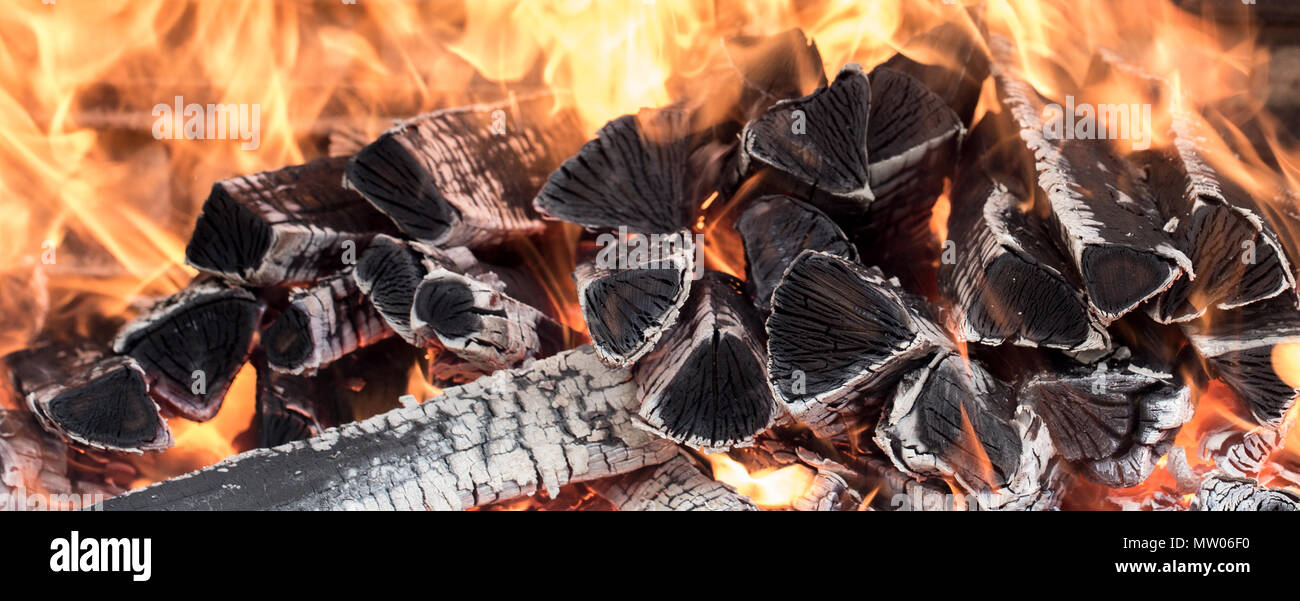 the fire on the wood, charred wood, ash Stock Photo - Alamy