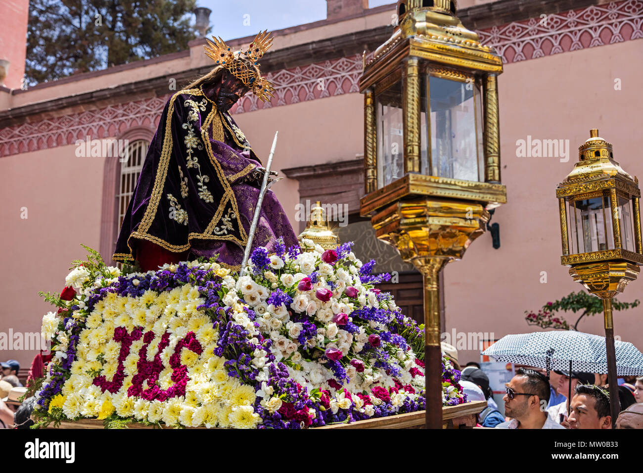 Statue flowers procession catholic hi-res stock photography and images ...