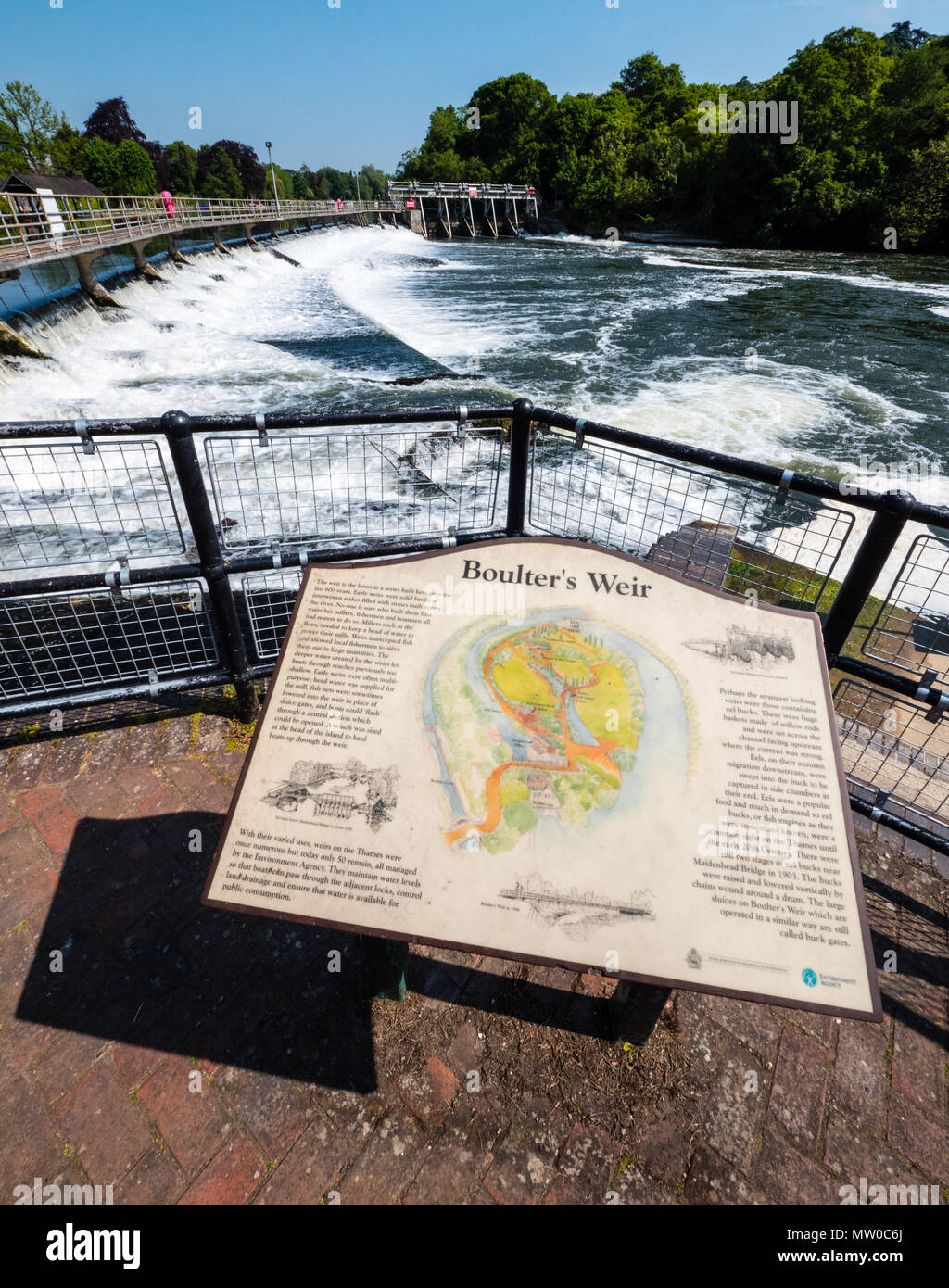 Boulters weir hi-res stock photography and images - Alamy