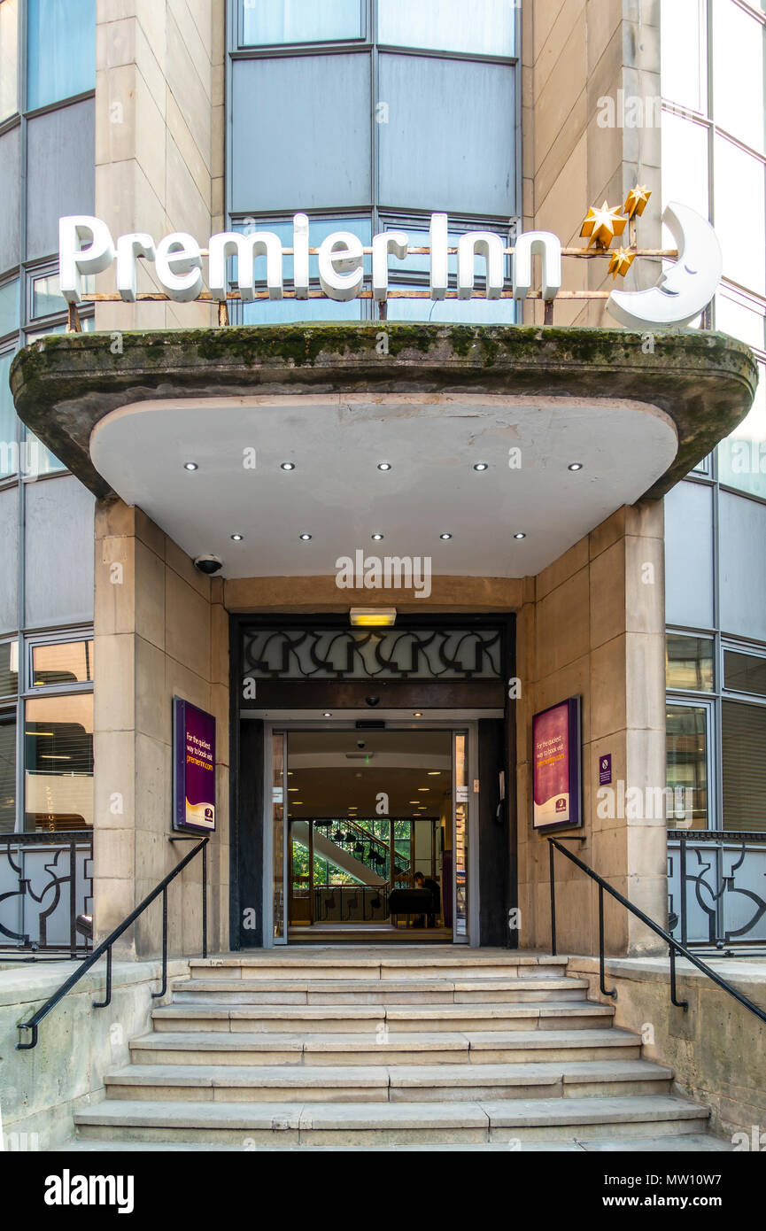 Scotland hotel open sign hi-res stock photography and images - Alamy