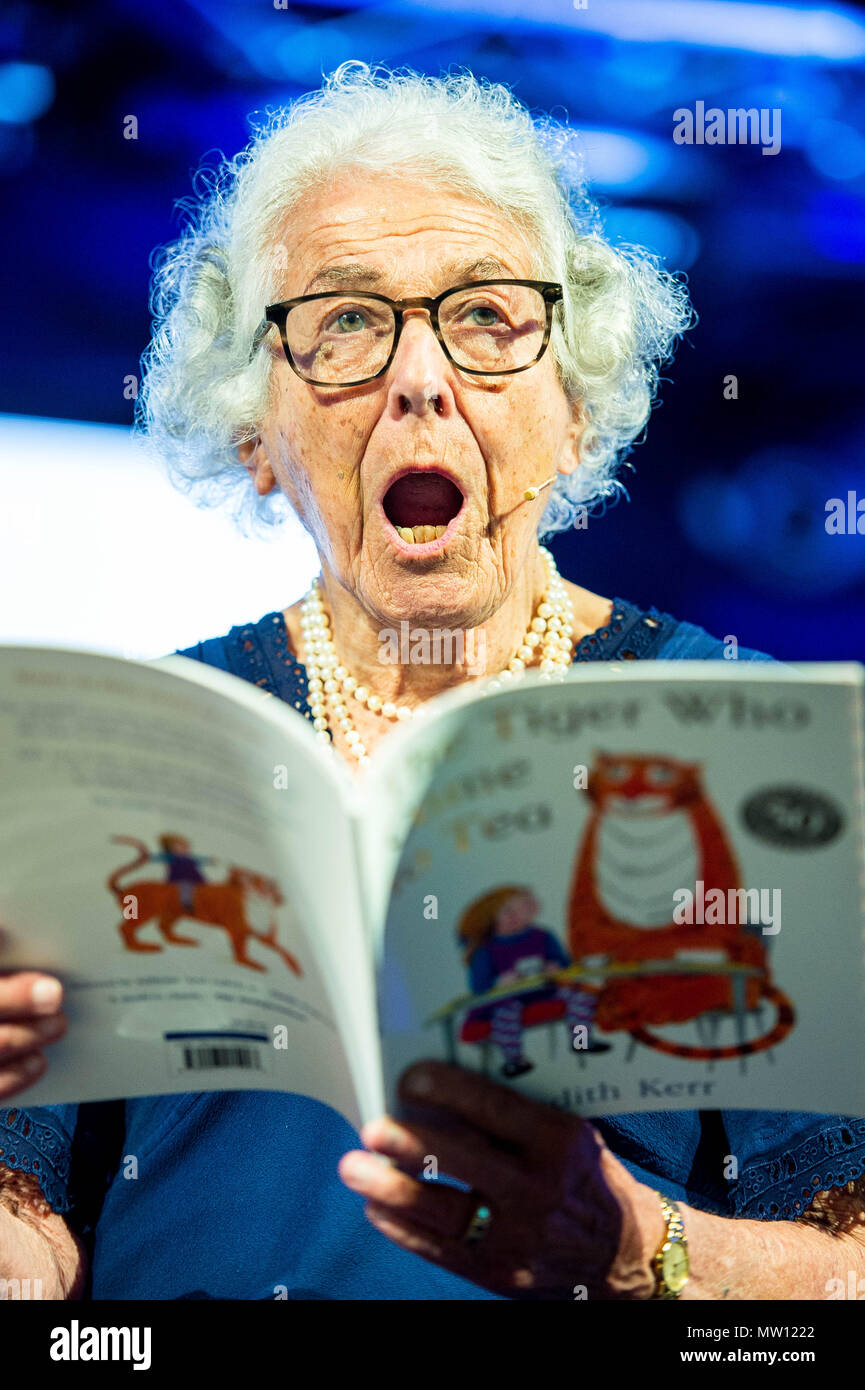 Judith kerr the tiger who came to tea hi-res stock photography and ...