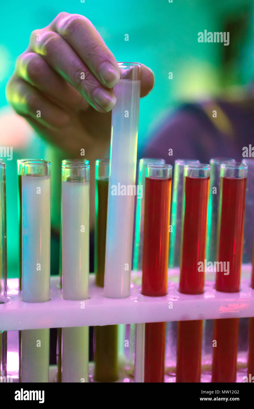 Cocktail lab hi-res stock photography and images - Alamy