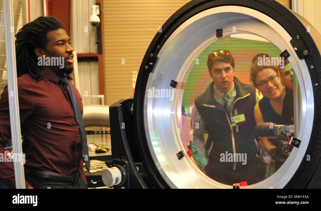 DAHLGREN, Va. (April 26, 2017) - Roger Campbell, a Navy lethality ...