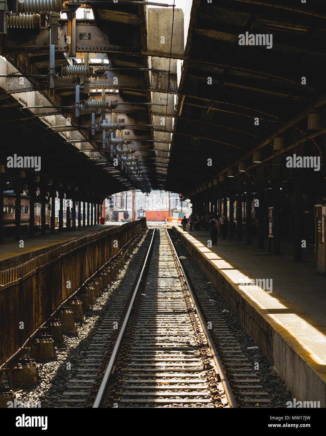 Steel platform roof hi-res stock photography and images - Alamy