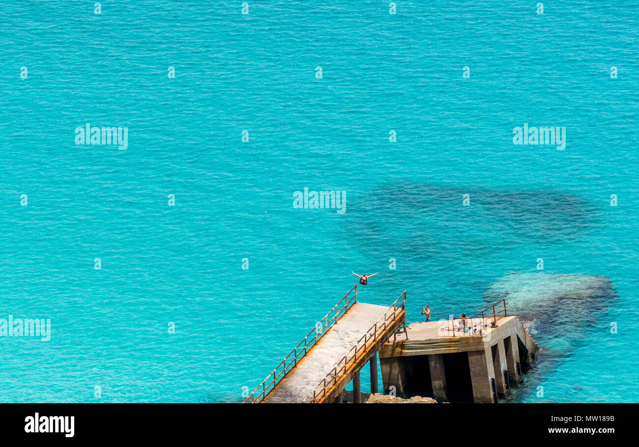 Diving off pier hi-res stock photography and images - Alamy