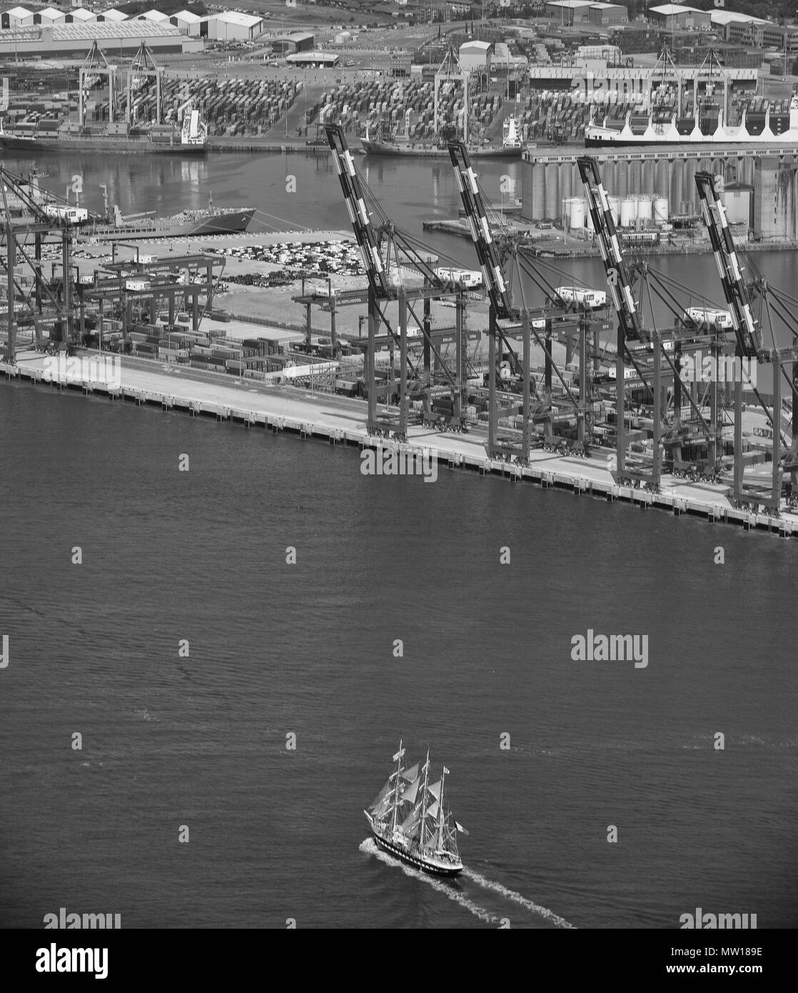 New container ship Black and White Stock Photos & Images - Alamy