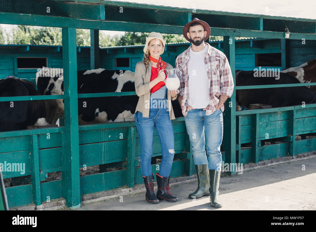 Two young farmers hi-res stock photography and images - Alamy